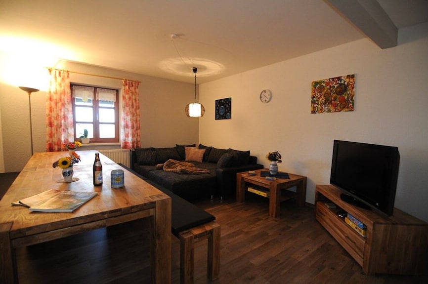 Joli Appartement Mansardé (30 M²) Avec Lucarnes Pour 1-2 Personnes - Schorndorf