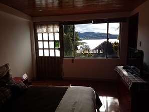 Cabana de Madeira Romântica, 1 cama de casal, vista para o lago | Vista para o lago