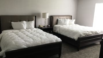 Apartamento Executivo, 2 camas queen-size | 1 quarto, com decoração personalizada, com mobília individualizada