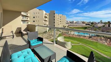 Corona del Sol N-302 | Roupa de alta qualidade, com decoração personalizada