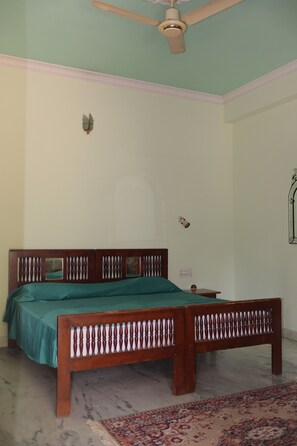 Individualmente decorados, individualmente mobiliados, escrivaninha