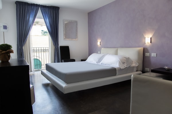 Quarto família | Roupas de cama premium, frigobar, Wi-Fi de cortesia, roupa de cama