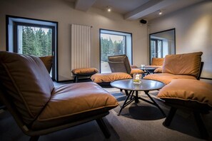 Televisor LCD de 60 cm com canais via satélite, televisor