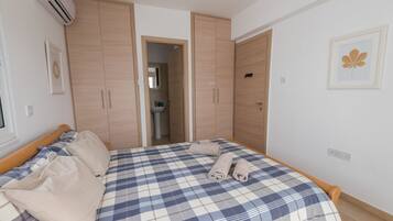 Villa, 3 quartos, piscina privativa | 3 quartos, secretária, quartos insonorizados, ferro/tábua de engomar