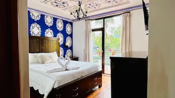 Quarto romântico | Roupas de cama premium, quartos à prova de som, Wi-Fi de cortesia