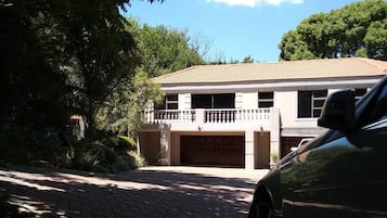Fachada da propriedade