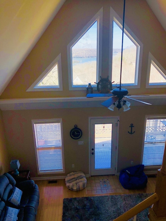 Stunning Lake House With View Of Dale Hollow Lake - 테네시