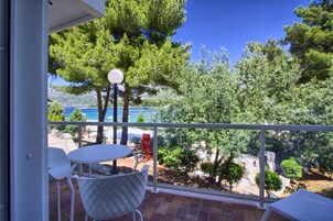 Junior Suite, Partial Sea View | Vista do quarto