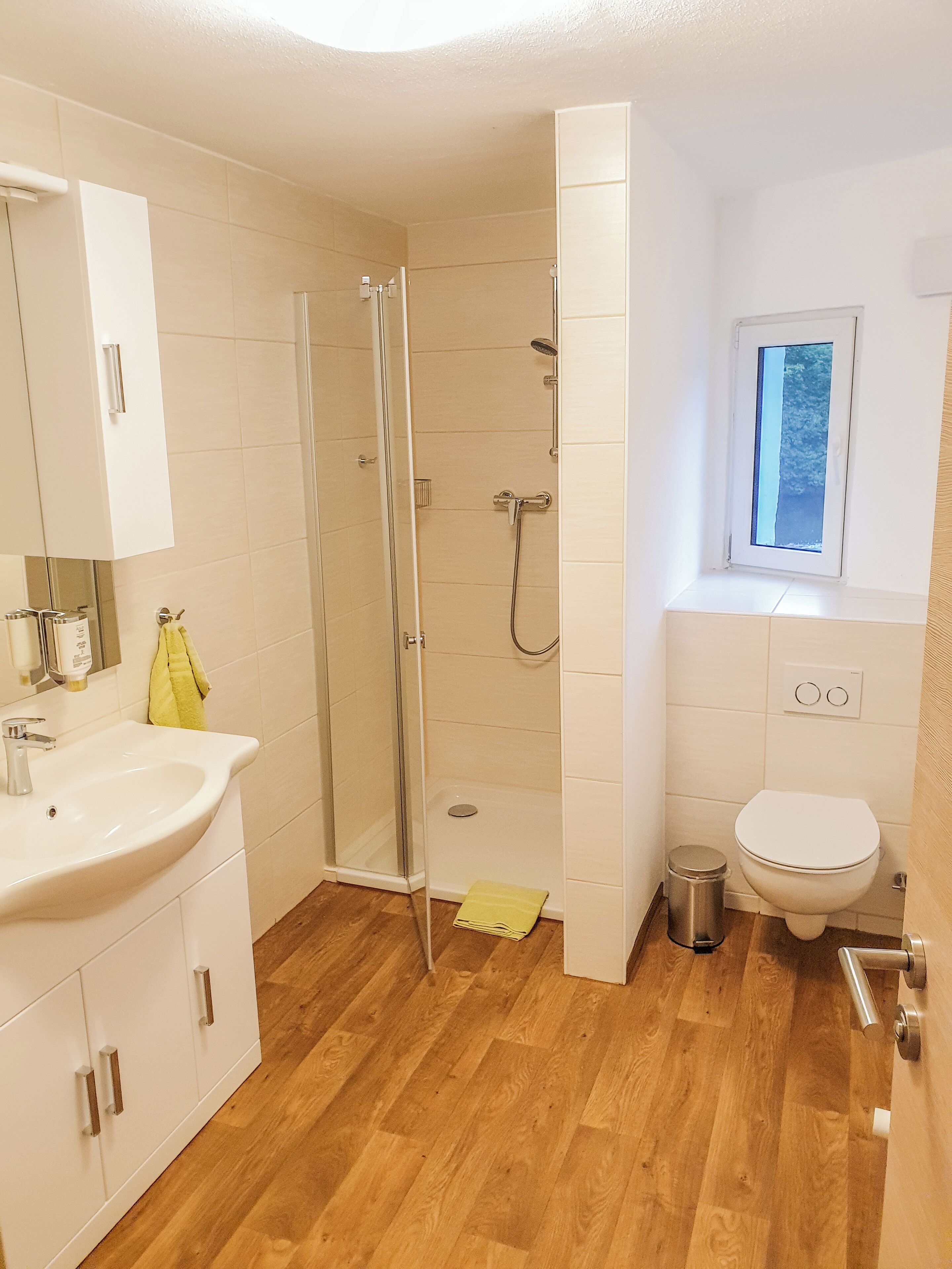 Apartamento Comfort | Casa de banho | Um polibã, um secador de cabelo, toalhas fornecidas 