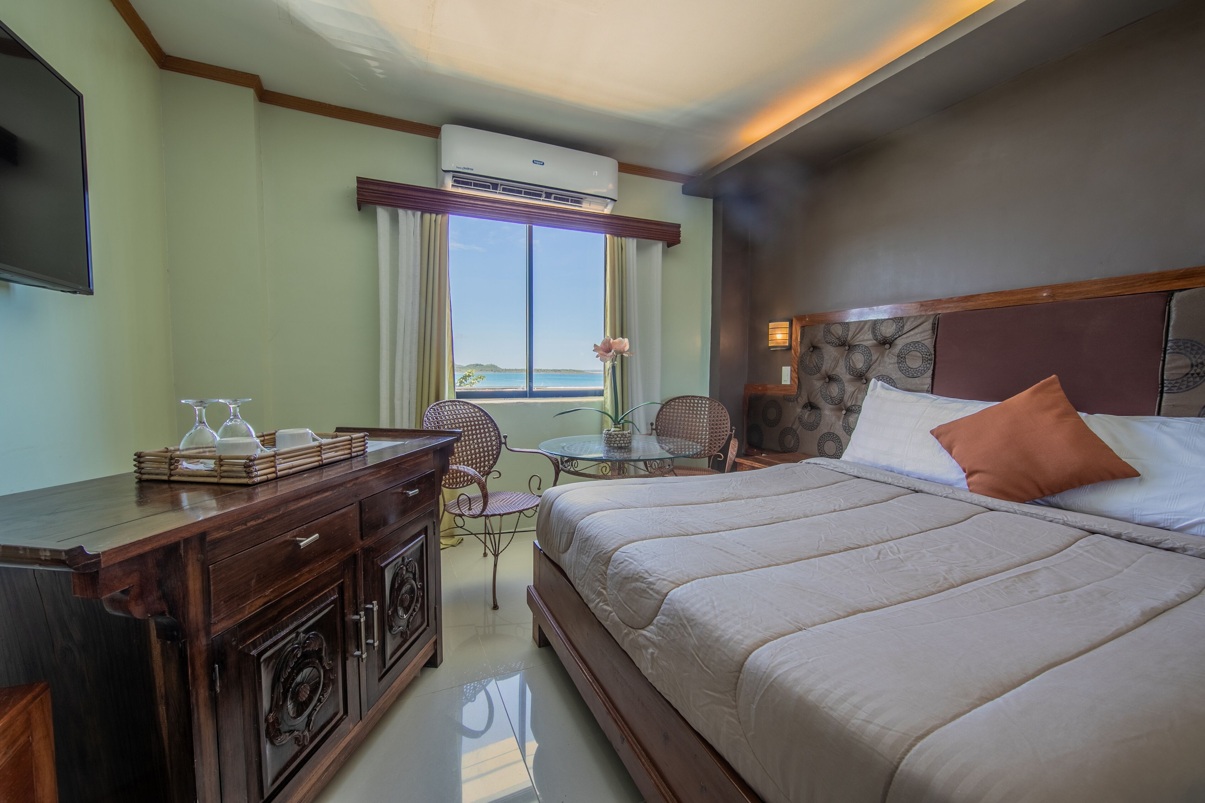 Suite Executiva | Secretária, Wi-fi grátis, roupa de cama fornecida 