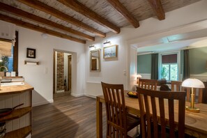 Apartamento luxo (I) | 1 quarto, cofres nos quartos, individualmente decorados
