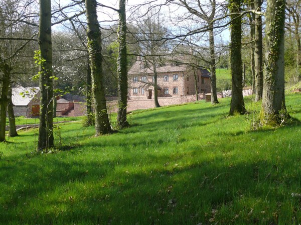 The Larches Ledbury Bed And Breakfast - Herefordshire