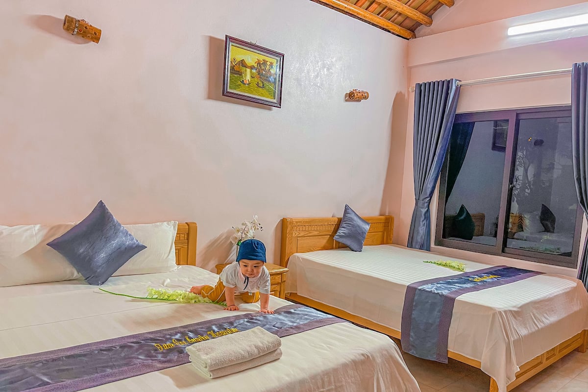 Quarto Quádruplo Familiar, 2 camas queen-size | Roupa de alta qualidade, quartos insonorizados, Wi-fi grátis