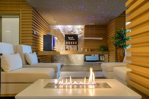 Sauna, banheira de hidromassagem, banho turco, fontes termais/minerais