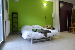 Apartamento Básico | Secretária, Wi-fi grátis 