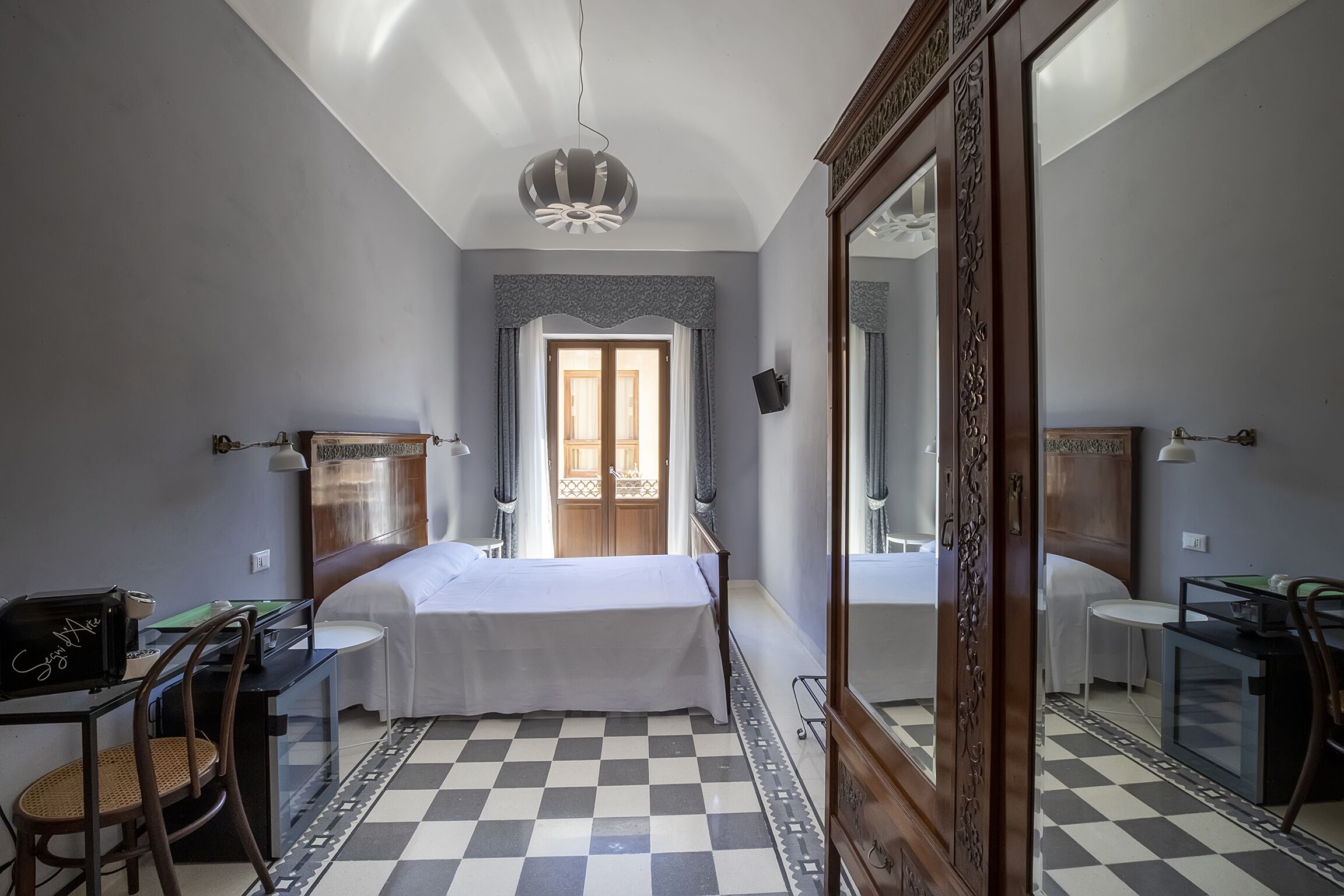 Frigobar, Wi-Fi de cortesia, roupa de cama