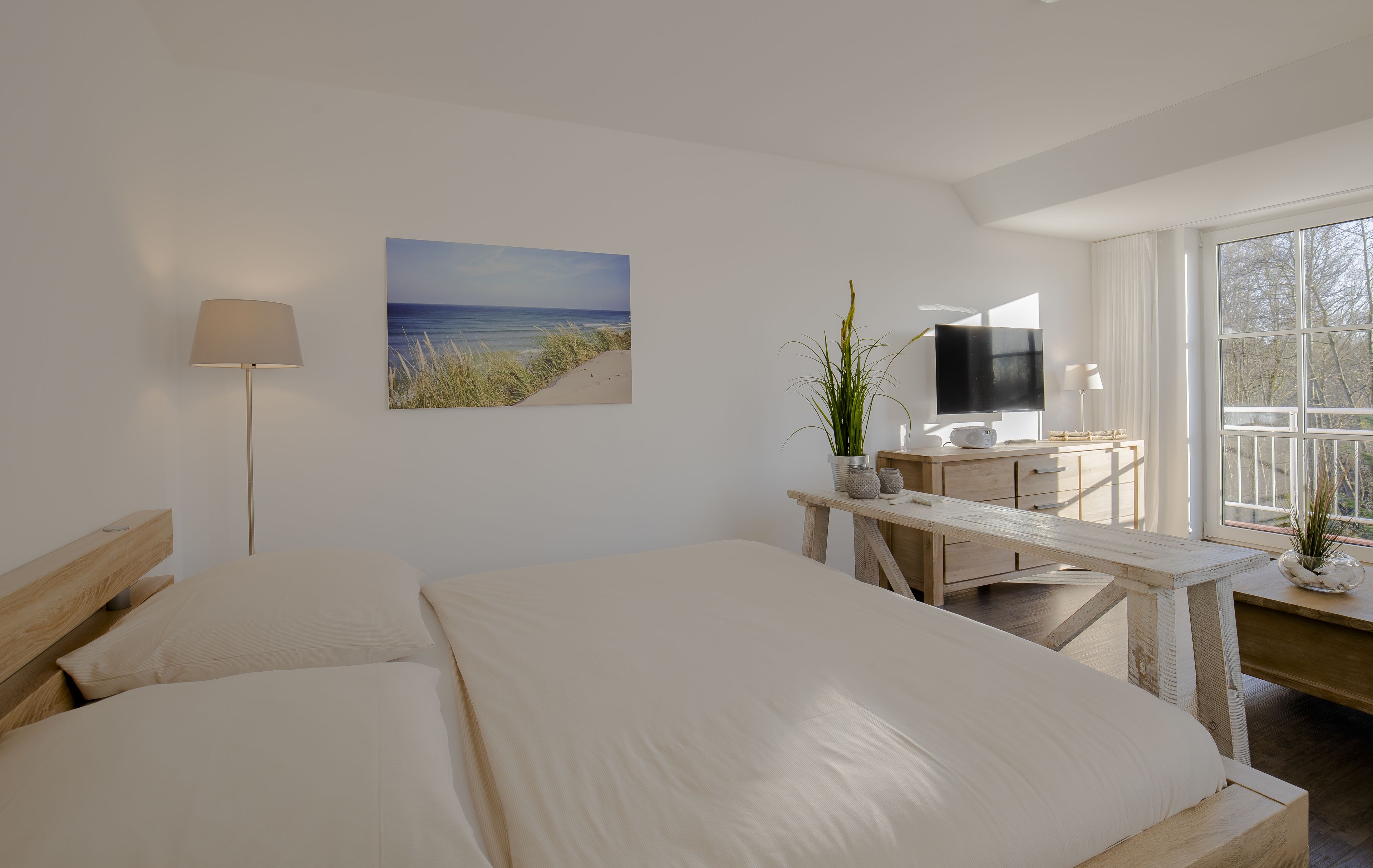 Apartamento, sacada | Edredons de pluma, frigobar, cortinas blackout, quartos à prova de som