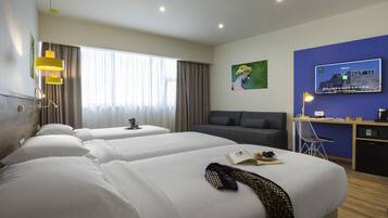 Quarto família, 2 camas de casal | Roupas de cama antialérgicas, camas com colchões pillow-top