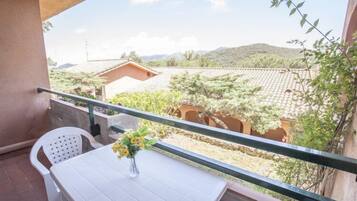 Estúdio (Number 39) | Varanda