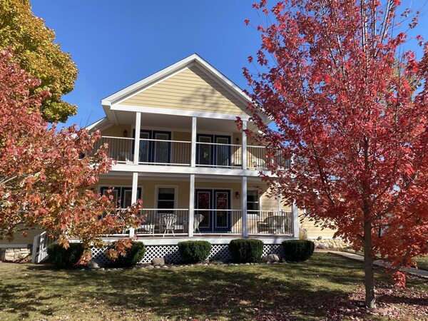 Ahoy Inn Guesthouse - Put-in-Bay, OH