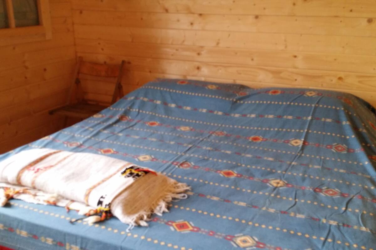 Bungalow Standard, vista para o jardim | Roupa de cama fornecida 