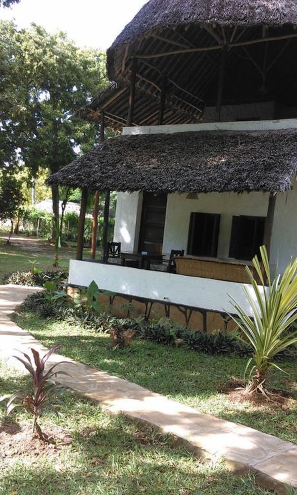 Diani Banda Cottages - Diani Beach