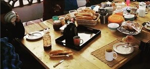 Café da manhã continental grátis todos os dias