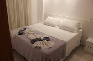 Apartamento, 1 cama de casal e sofá-cama | Cortinas blackout, Wi-Fi de cortesia, roupa de cama