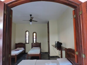 Ferro/tábua de engomar, Wi-fi grátis, acesso para cadeira de rodas 