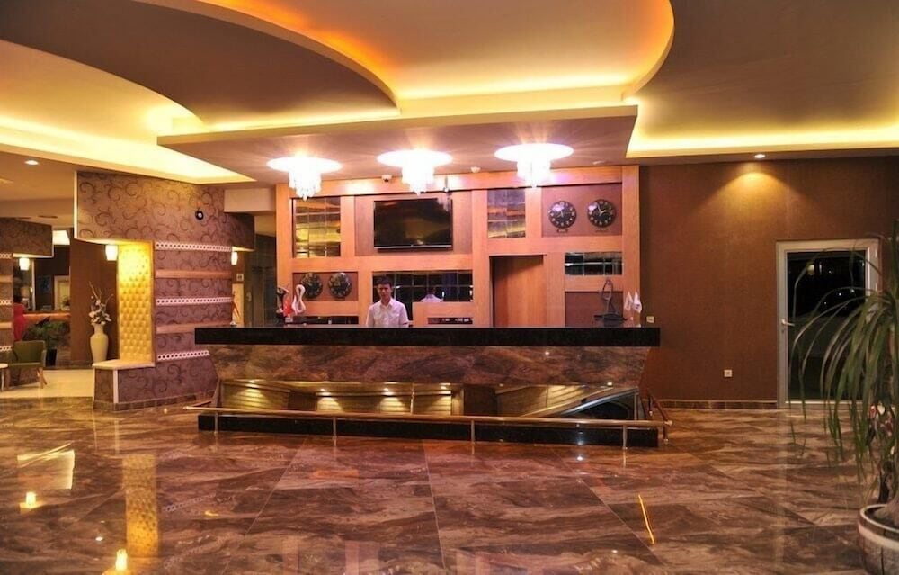 Asrin Beach Hotel - Türkler