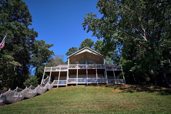 Checkout this beautiful lakefront home on Norris Lake! - Campbell ...