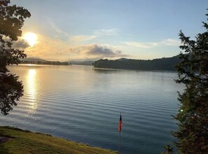 Checkout this beautiful lakefront home on Norris Lake! - Campbell ...