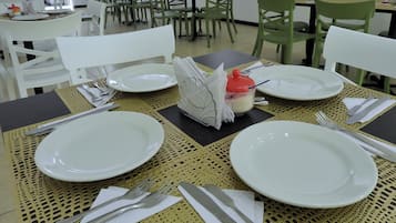 Pequeno-almoço inglês diário incluído