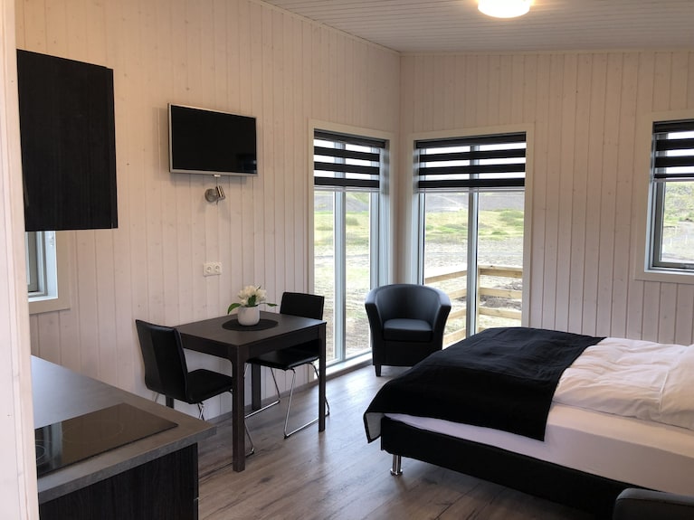 Afternoon Cottages Near Hella, Hekla & Landmannalaugar - Iceland