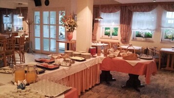 Pequeno-almoço continental incluído