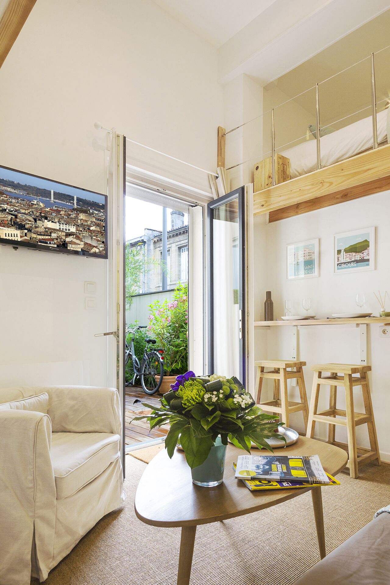 Bordeaux - Studio Avec Mezzanine - Terrasse - Arrêt Tramway-parking - Le Bouscat