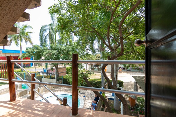 Roupa hipoalergénica, Wi-fi grátis, roupa de cama fornecida