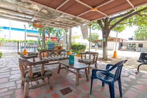 Área de estar no saguão