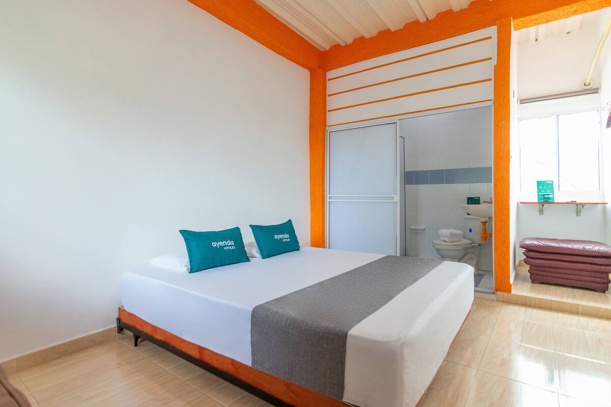 Quarto Duplo Standard | Roupa hipoalergénica, Wi-fi grátis, roupa de cama fornecida 