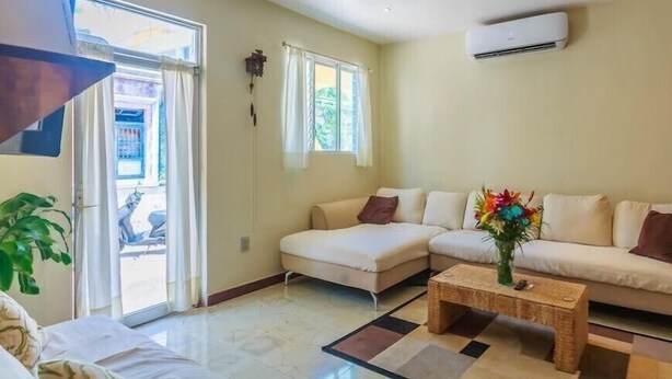Apartamento, 2 quartos, para não fumantes | Sala de estar | TV de tela plana