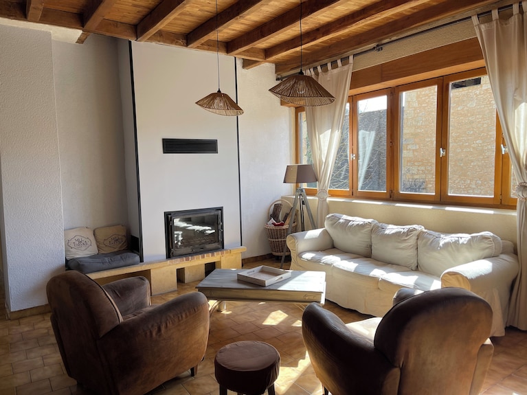 Gite 8p, 3*, Climatisé Piscine Chauffée, Spa, Parc Av Jeux, Wifi, Ok Chien Chat - Grottes de Lascaux