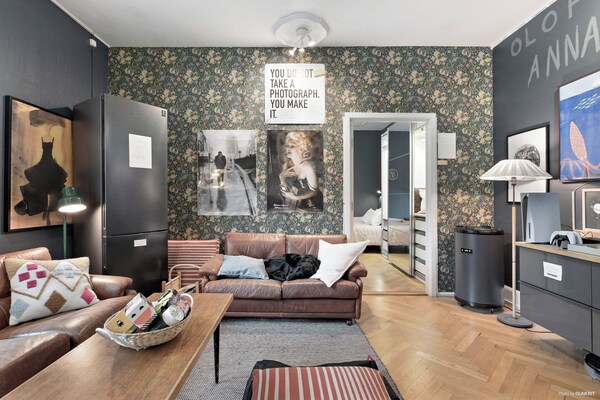 Ow, By A&j - Family & Car & Dog - Liseberg & Avenue! - Gothenburg