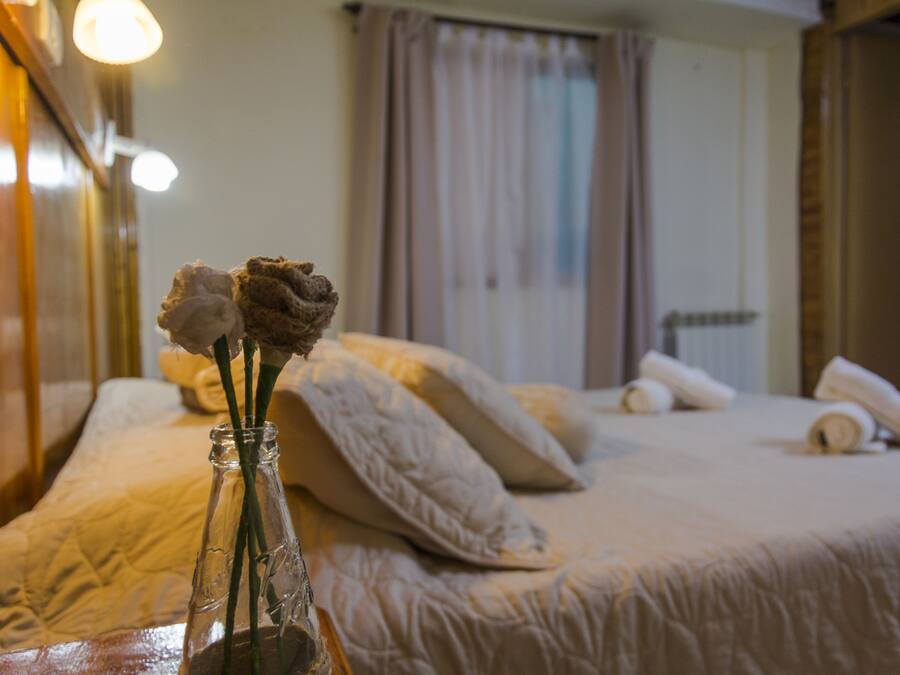 Quarto Duplo | Roupa de cama fornecida