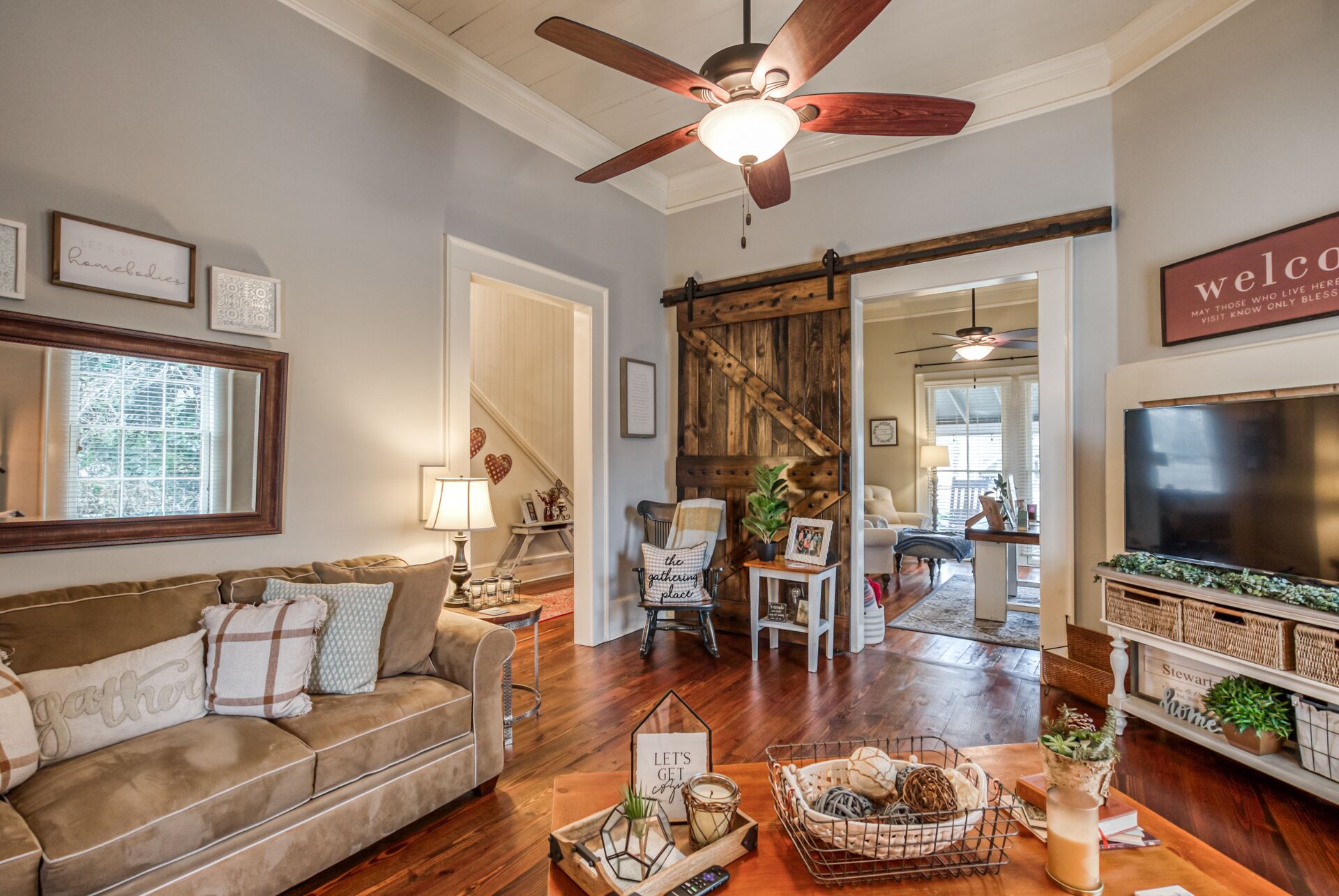 Walk Downtown! Large Pool, Hot Tub, Fire Pit, Close To Everything! - Monroe, GA