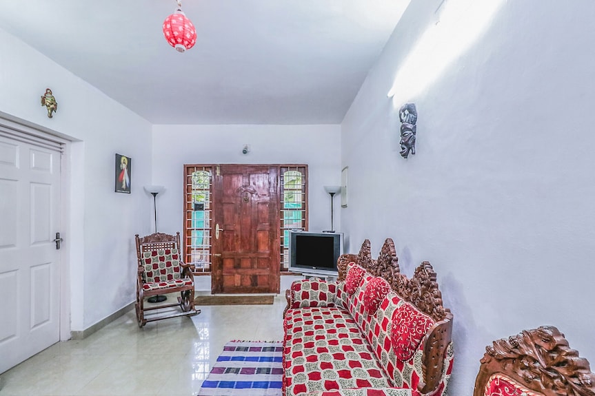 Casa Independiente De 3 Dormitorios, Salón Y Cocina, Todas Las Habitaciones Tienen Baño Adjunto - Cochín