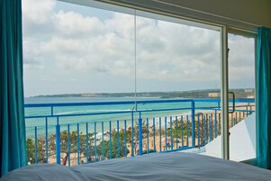 Quarto casal, vista para o mar (2nd Floor) | Vista do quarto
