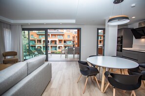 Apartamento Nobre, 2 quartos, varanda | Interior
