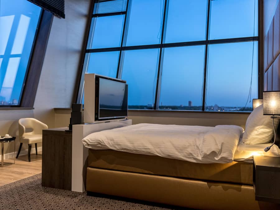 Cofre no quarto, secretária, ferro/tábua de engomar, Wi-fi grátis