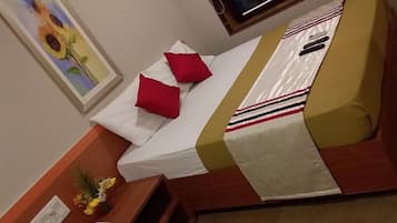 Cortinas/cortinados opacos, roupa de cama fornecida