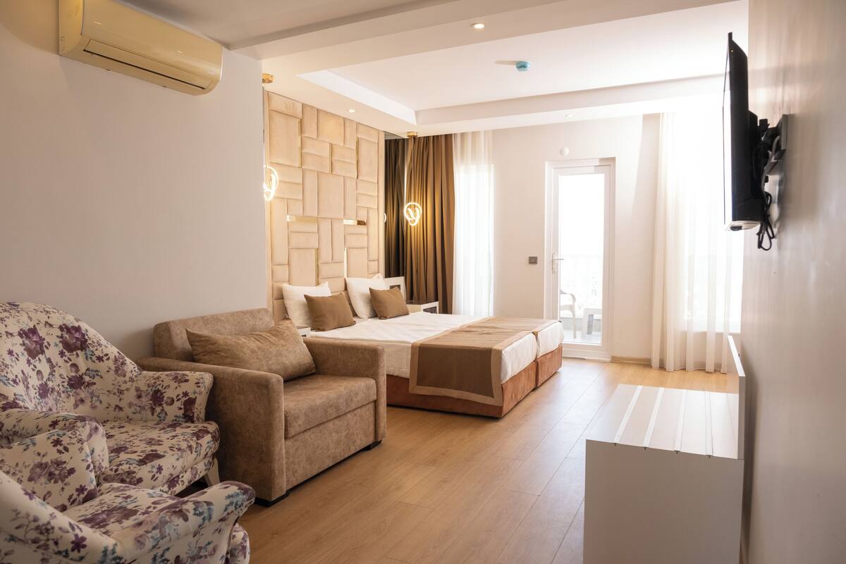 Quarto quádruplo família, 2 quartos | 1 quarto, cofres nos quartos, escrivaninha